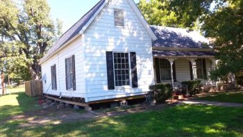 Mobile Home Leveling: A DIY Guide to Leveling Your Home in Any Ground