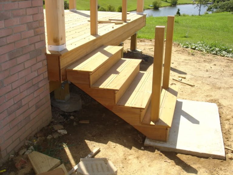 Mobile Home Steps: DIY Guide on Building Stairs for Your Home